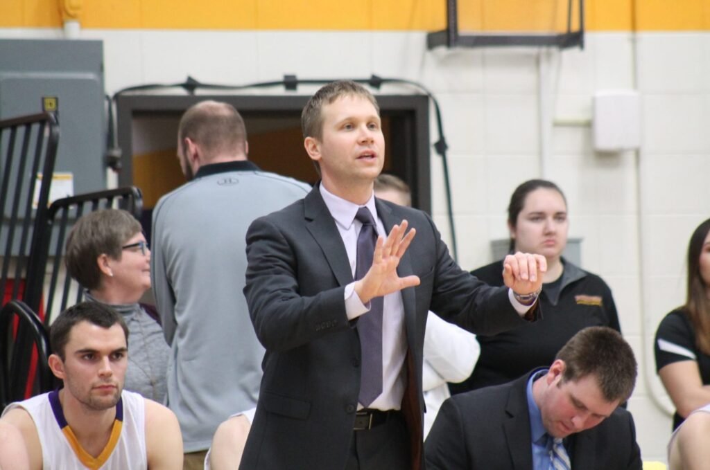 UW-Whitewater vs UW-La Crosse WIAC Basketball Tournament Preview UW-Whitewater vs UW-La Crosse WIAC Basketball Tournament Preview