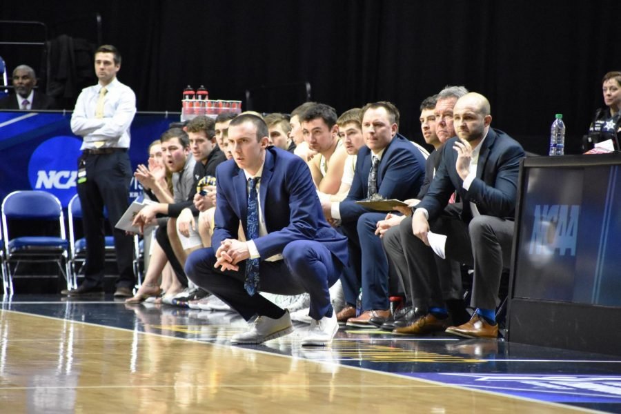 UW-Eau Claire vs UW-Oshkosh WIAC Basketball Tournament Preview